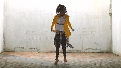 Black woman, hip hop urban dancer and performance with energy, excited ...